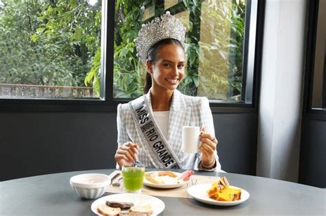 Gaúcha de 19 anos é eleita a Miss Universo Brasil 2023 Metrópoles