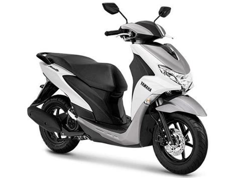 Daftar Motor Matic Paling Irit Bensin Yang Bisa Kamu Beli