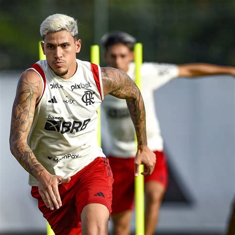 Escalação do Flamengo Pedro e Thiago Maia voltam ao time suspenso