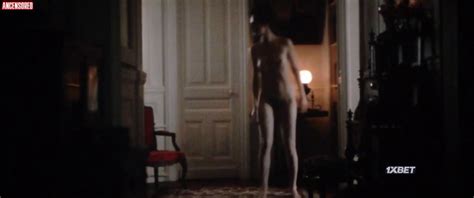 No Mie Merlant Nuda Anni In Curiosa