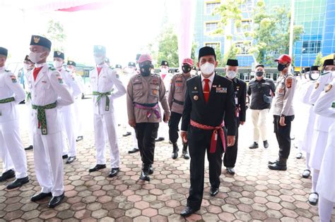 Wako Kukuhkan 65 Anggota Paskibraka Bintang Informasi
