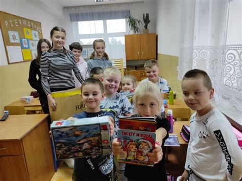 Zbiórka przyborów szkolnych dla nowo otwartego przedszkola w Kobylance