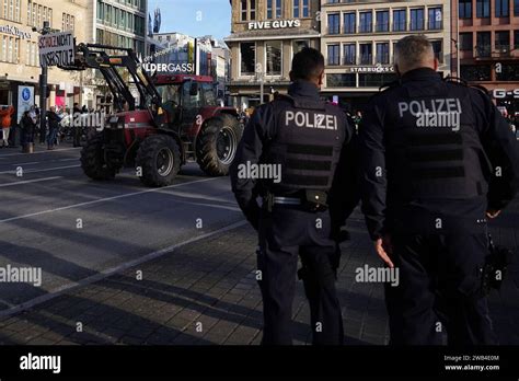 Köln Bauern demo Bauern Proteste in Köln Bauern blockieren mit Ihren