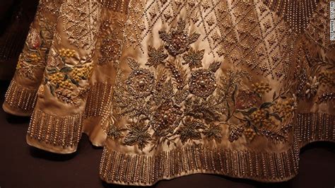 Queen Elizabeth Ii S Coronation Regalia To Go On Show Cnn