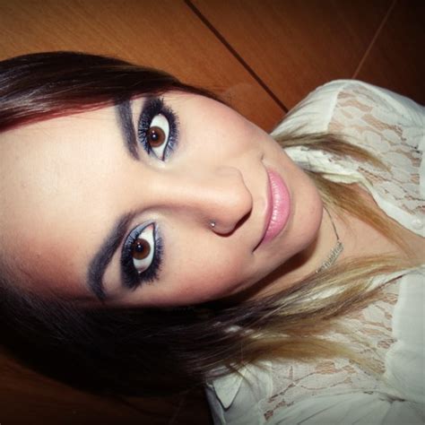 Stream Natália Pereira Marques music Listen to songs albums