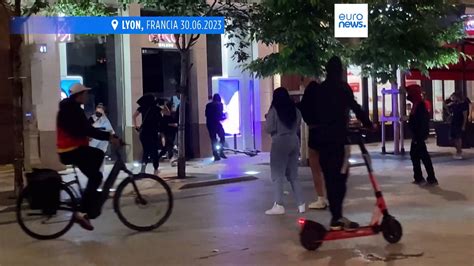 Más de 1300 detenidos en Francia en la cuarta noche de disturbios y