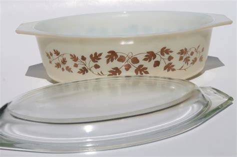Vintage Golden Gold Acorn Pyrex Oval Casserole Dish Baking Pan W