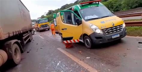 Acidente Envolvendo Carreta Nibus E Carros Na Fern O Dias Em