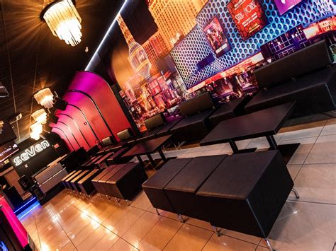 Arredo Bar Seven Discobar Neon Europa Cagliari Sassari Olbia Insegne