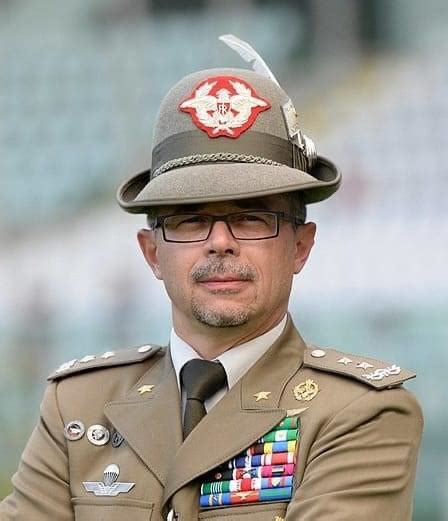 ESERCITO COMUNICATO UFFICIALE SULLAVVICENDAMENTO DEL GEN DIV VANNACCI