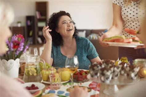 Dve greške za doručak zbog kojih žene u menopauzi nakupljaju više masti