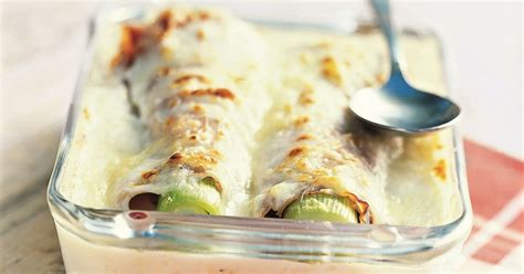 Recette Poireaux gratinés au jambon et au comté Marie Claire