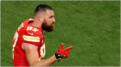 Travis Kelce Da Un Emotivo Discurso Que Causa El Llanto Entre Sus