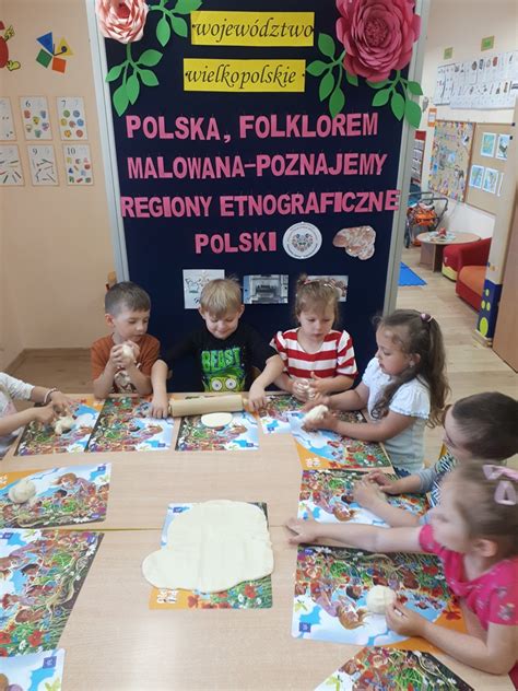Polska Folklorem Malowana Poznajemy Regiony Etnograficzne Polski