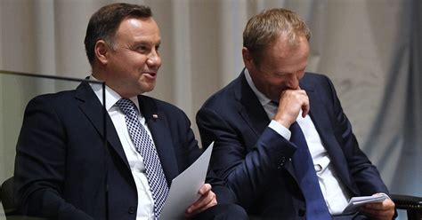 Andrzej Duda w końcu ujawnił o czym rozmawiał z Donaldem Tuskiem