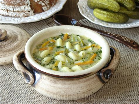 Zupa ogórkowa z makaronem przepis PrzyslijPrzepis pl