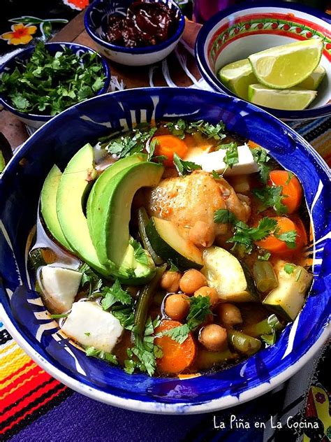 Caldo Tlalpeño Chicken and Vegetable Soup Recette