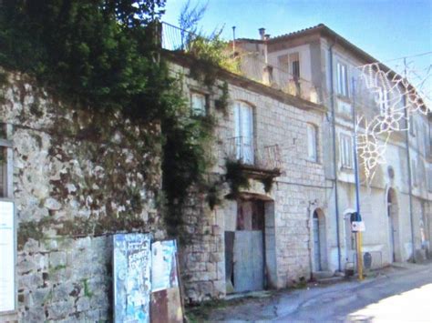 Vendita Terratetto Plurifamiliare Torre Le Nocelle Da Ristrutturare