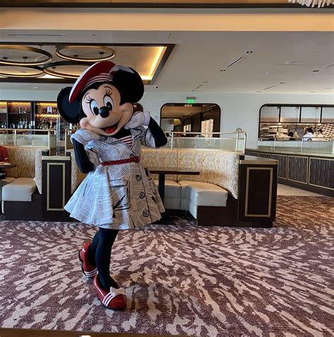 Guide To Character Dining At Walt Disney World Home