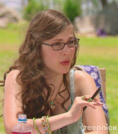 Beautiful Curls Quinn Pensky Nerdy Chic Zoey Erin Sanders Zoey