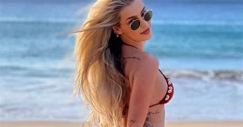 É natural Bumbum de Yasmin Brunet chama atenção de internautas por