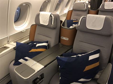How Many Seats Does A Lufthansa A Have To Fly Brokeasshome