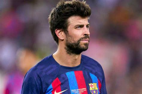 Al descubierto Gerard Piqué es captado por primera vez besando a su
