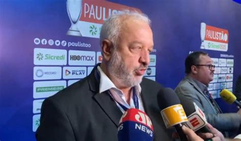 Mercado da bola Diretoria do São Paulo projeta quatro ou cinco