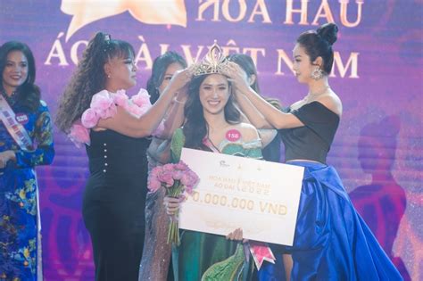 Huỳnh Thị Thanh Thủy khép lại năm kỷ lục với 11 cô gái trở thành Hoa