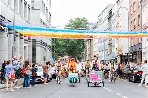 Cologne Naked Bike Ride am 11 9 22 16 00 Uhr Schaafenstraße Radkomm