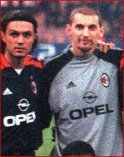AC Milan 2000 01 GK 4 Kit