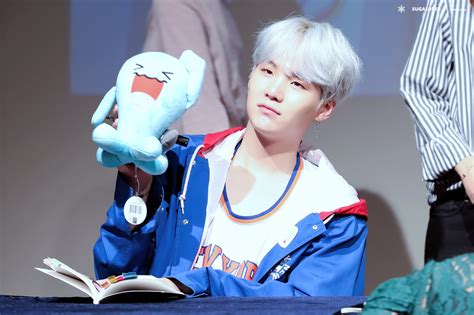 SUGALOVER 슈러 on Twitter 170930 신촌 ๑ ᴗ