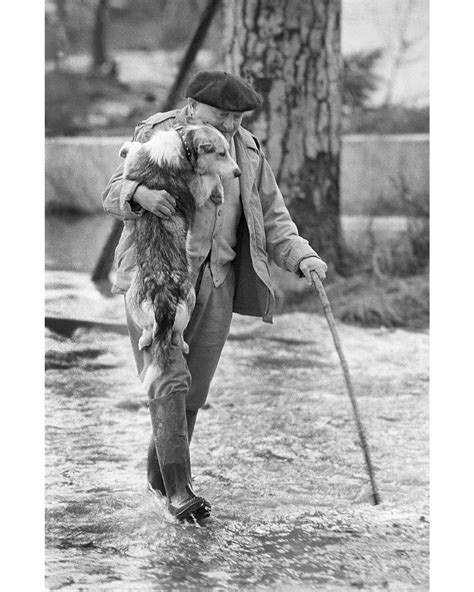 Paris Match On Instagram Le Vieil Homme Et Son Chien Un Jour En