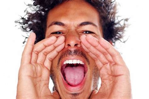 Hombres con voz grave atraen más a las mujeres Vanguardia