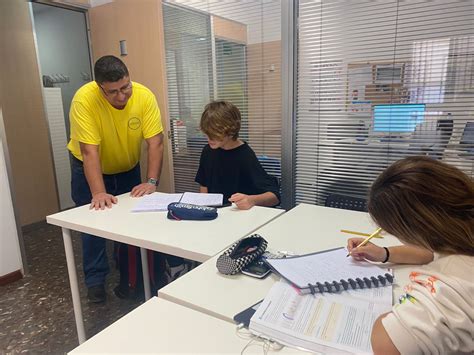 Academia De Refuerzo Escolar Academia Lorena