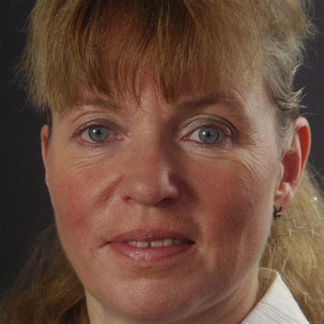 Manuela Sellke Assistent der Geschäftsleitung SPMA XING