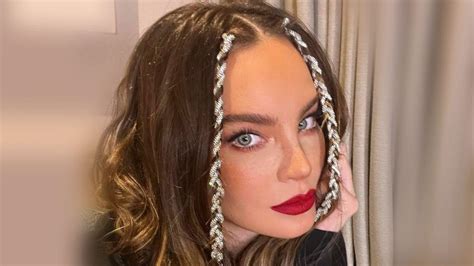 Conoce a Stephanie Peregrin la prima más bella de Belinda que acusa a