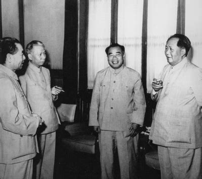 周恩来与毛泽东珍贵合影革命生涯结深厚情谊8 周恩来纪念网 人民网
