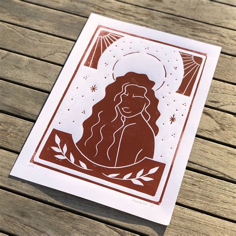 La Fille Du Soleil Linogravure Etsy France