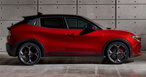 Alfa Romeo Junior Elettrica Equipamiento Y Precios Carnovo
