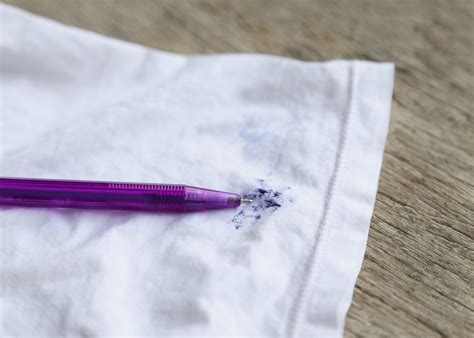 Saiba Como Remover Tinta De Caneta Da Roupa