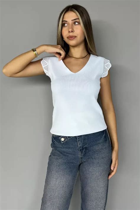 V Yaka Dantel Detaylı Likralı Kadın Bluz Ekru 1239704 tozlu