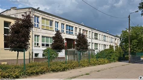 Szko A Podstawowa Nr Ul Wa Brzyska Wroc Aw Zdj Cia