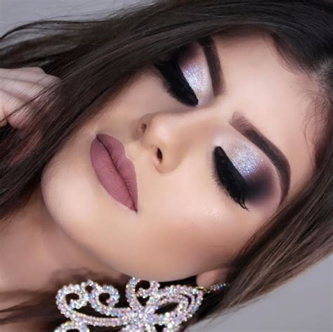 10 MAQUIAGENS DE FESTA PERFEITAS PARA FORMANDAS E MADRINHAS Madrinhas