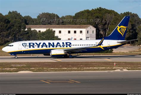 EI DLY Ryanair Boeing 737 8AS WL Photo By Raphael Oletu ID 1420129
