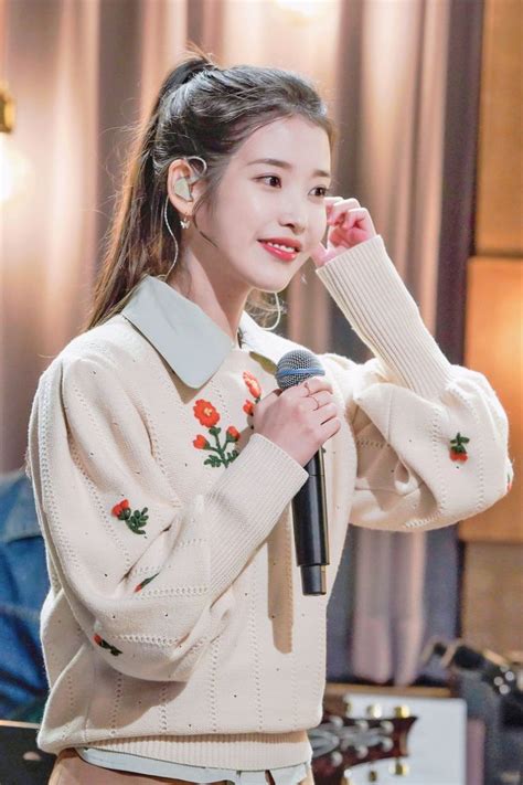 ᴵᵁ⁵ 25 LILAC start with I end with U IU on Twitter in 2021 Iu
