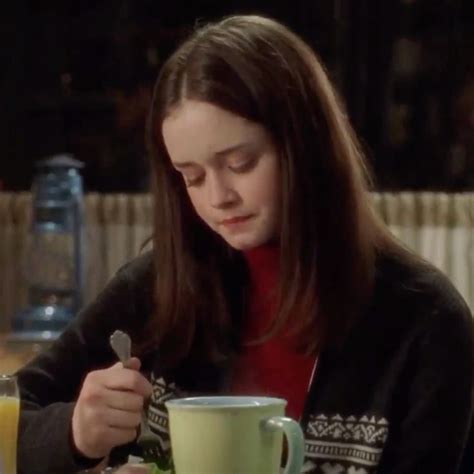 Gilmore Girls Season 1 Lq Icons Pfp Rory Gilmore In 2024