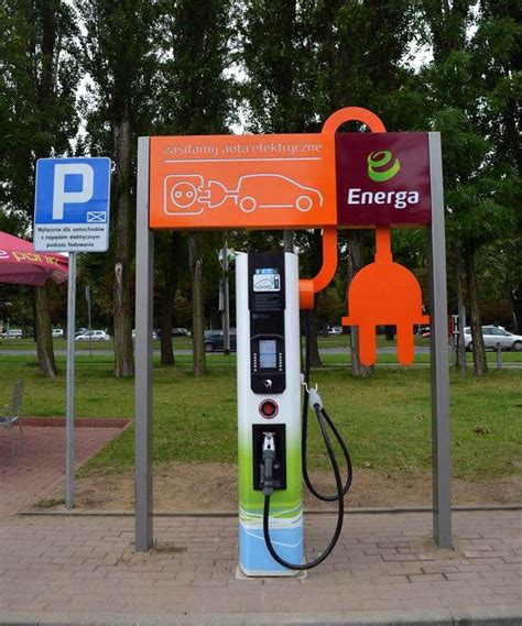 Energa kolejny punkt ładowania samochodów elektrycznych w Trójmieście