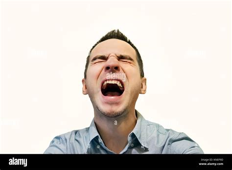 Retrato Del Hombre Gritando Con Mad La Expresi N En El Rostro