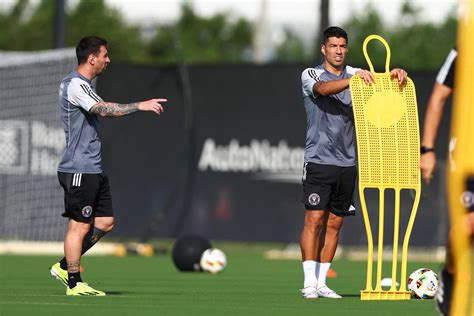 Leonardo Campana Lionel Messi y Luis Suárez entrenan juntos por